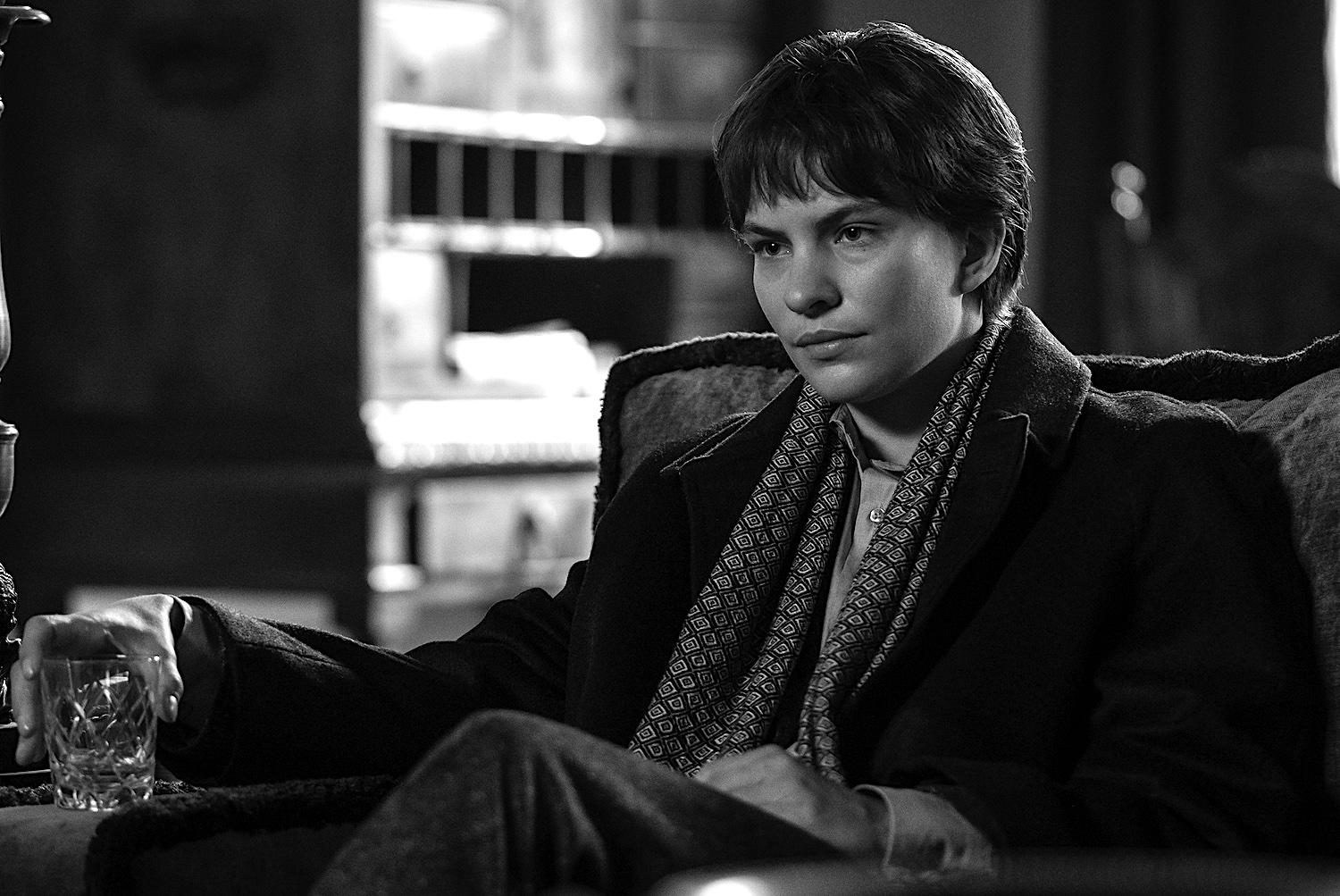 Ripley, Netflix review - Highsmith's horribly fascinating sociopath adrift in a sea of noir ...